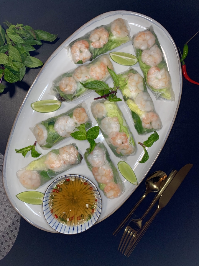 Fresh Shrimp Spring Rolls with Dipping Sauce - Noodles and Buns