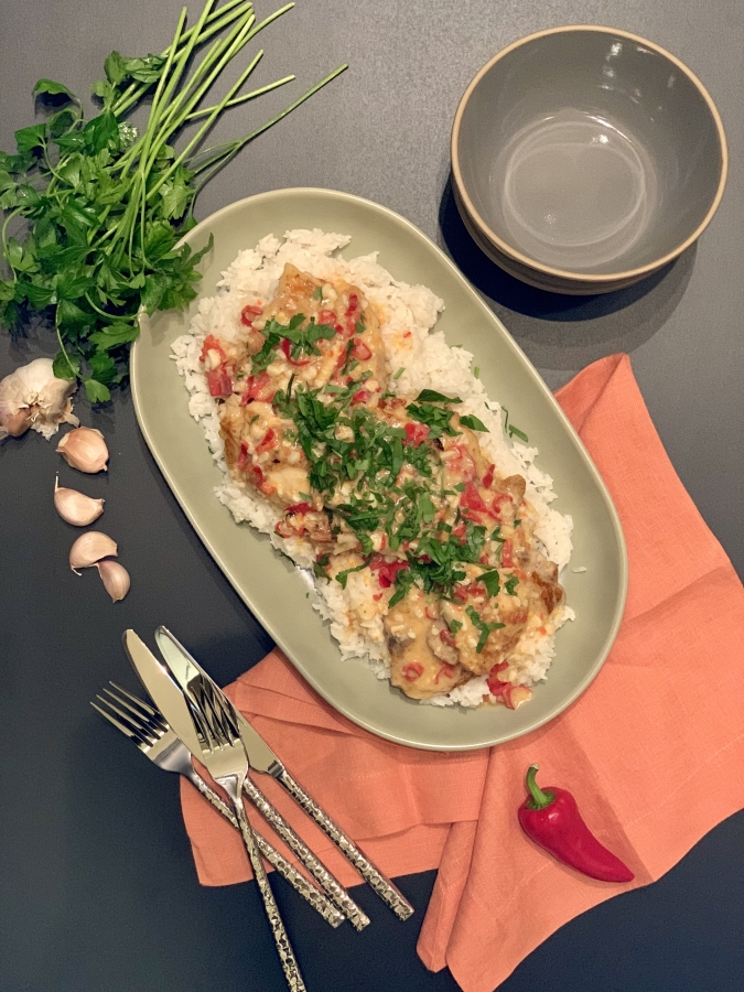 Mozambican Spicy Chicken (Galinha à Zambeziana) with Coconut Rice ...