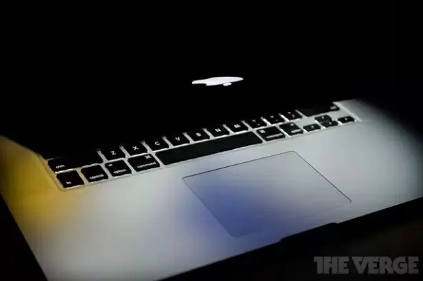 [Apple] MacBook Pro รุ่นใหม่อาจจะมีปุ่ม OLED touch bar และ Touch ID เพิ่มเข้ามา | techfeedthai