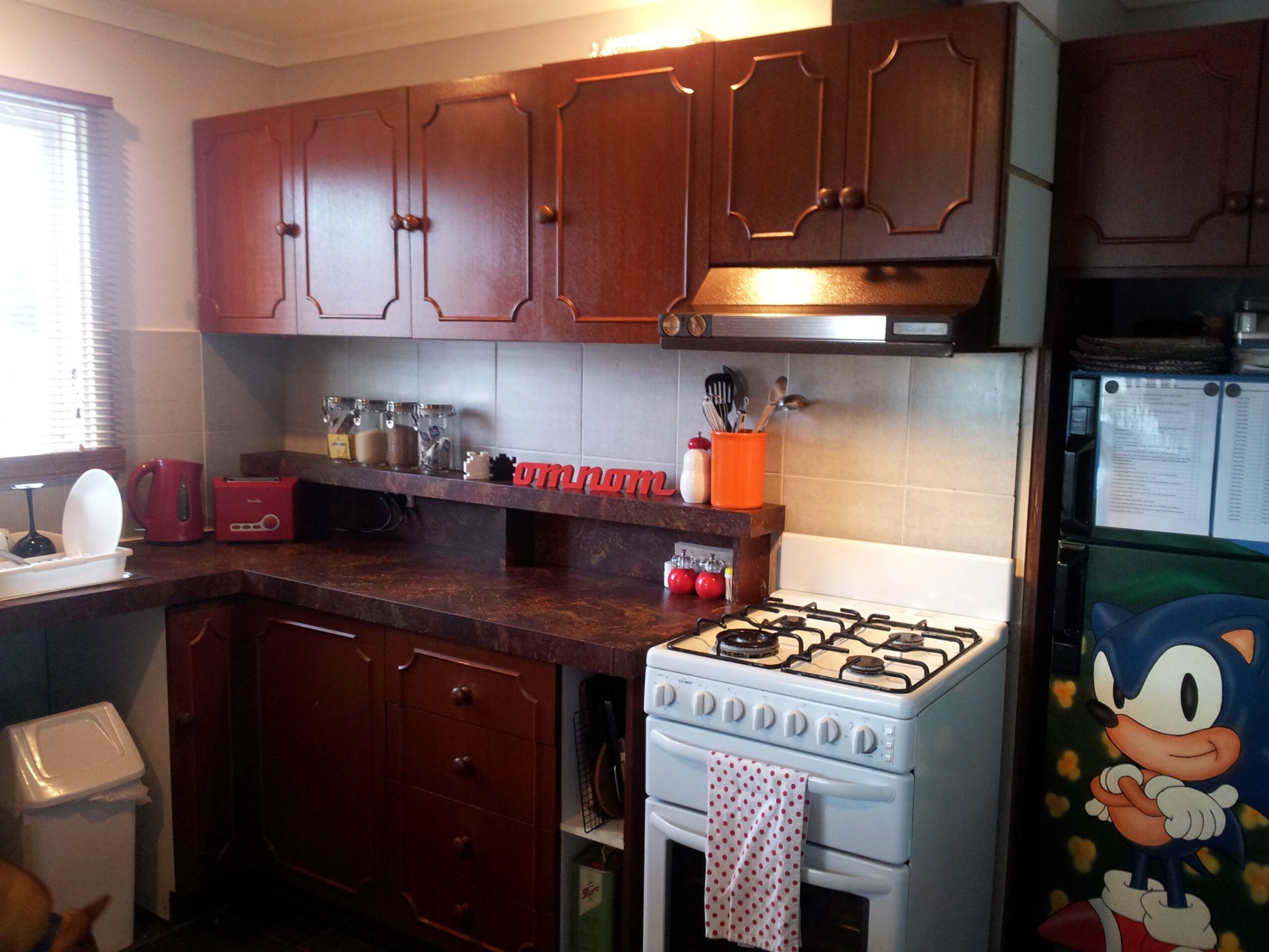 An adorkable, omnom-y kitchen with "spice invaders" and Sonic the ...