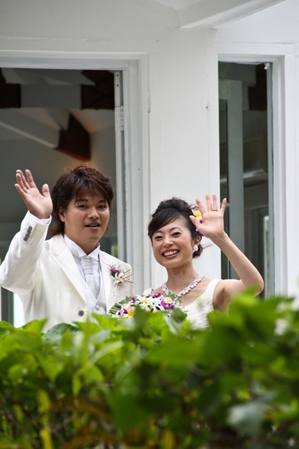 A Japanese wedding in Fiji • Offbeat Wed (was Offbeat Bride)