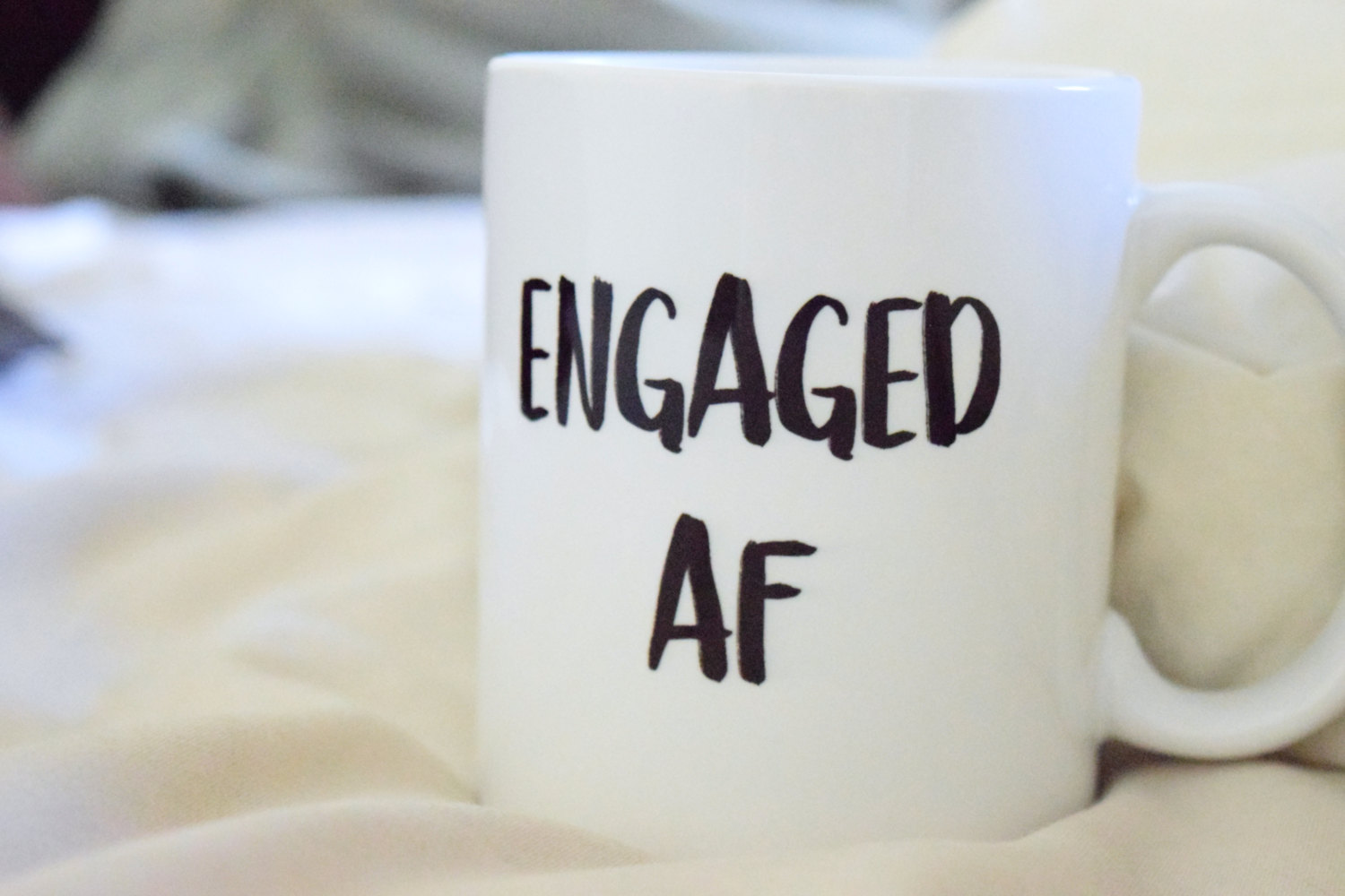 Awesome engagement announcement ideas to make folks laugh instead of gag