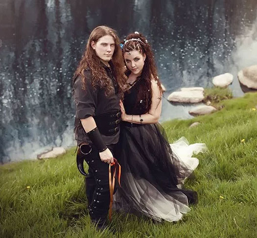 A handfasting and fire dancing at this Quebec wiccan wedding