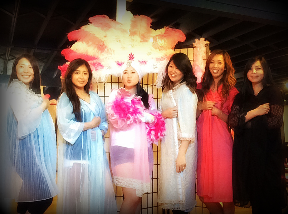 Burlesque bachelorette party: boas, gloves, and good times