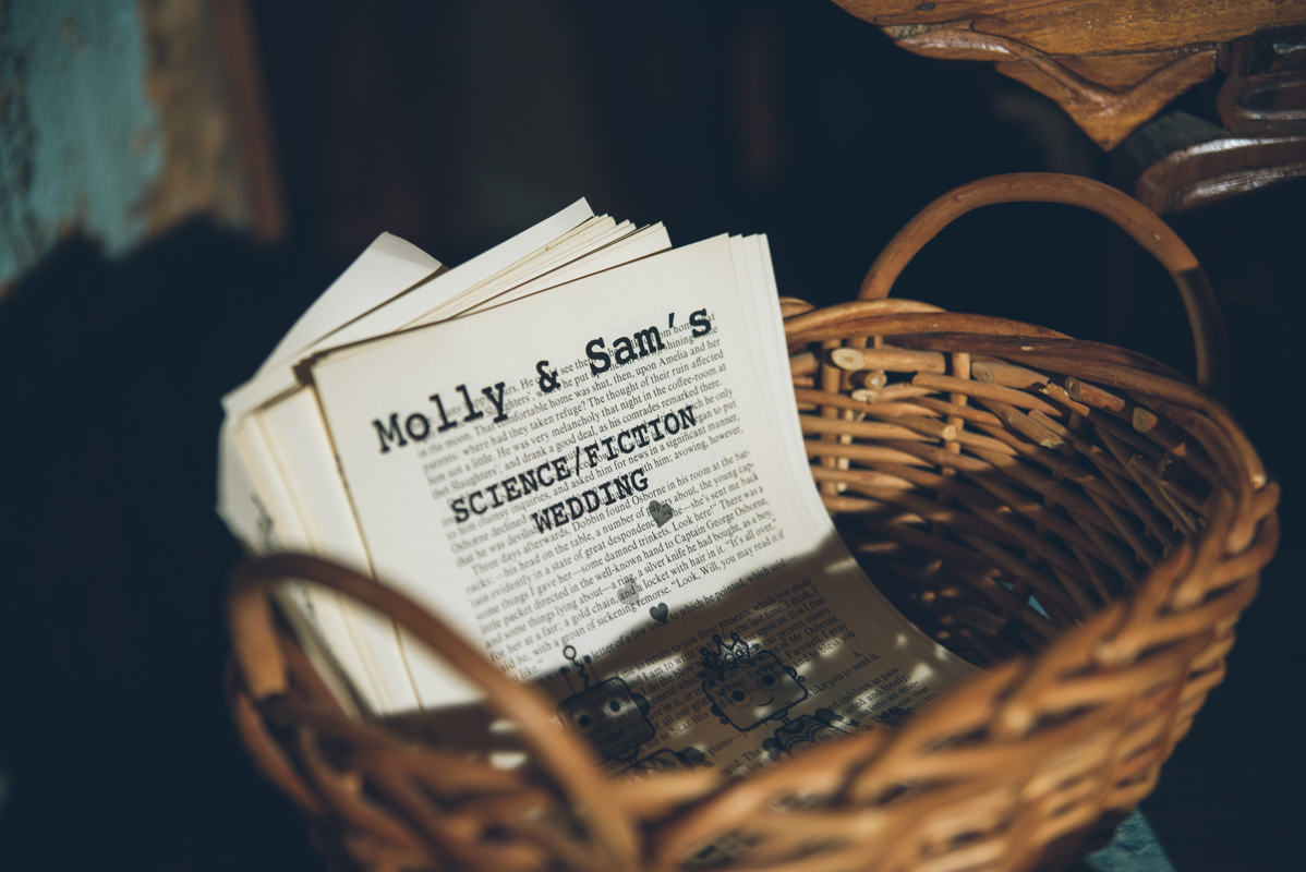 14 alternative wedding invitations & stationery ideas (funny, geeky ...