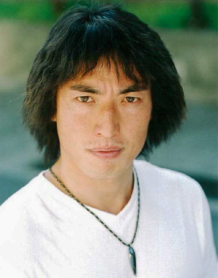 Yasuhiro Takeuchi – Super Sentai Suit Actor / Stuntman