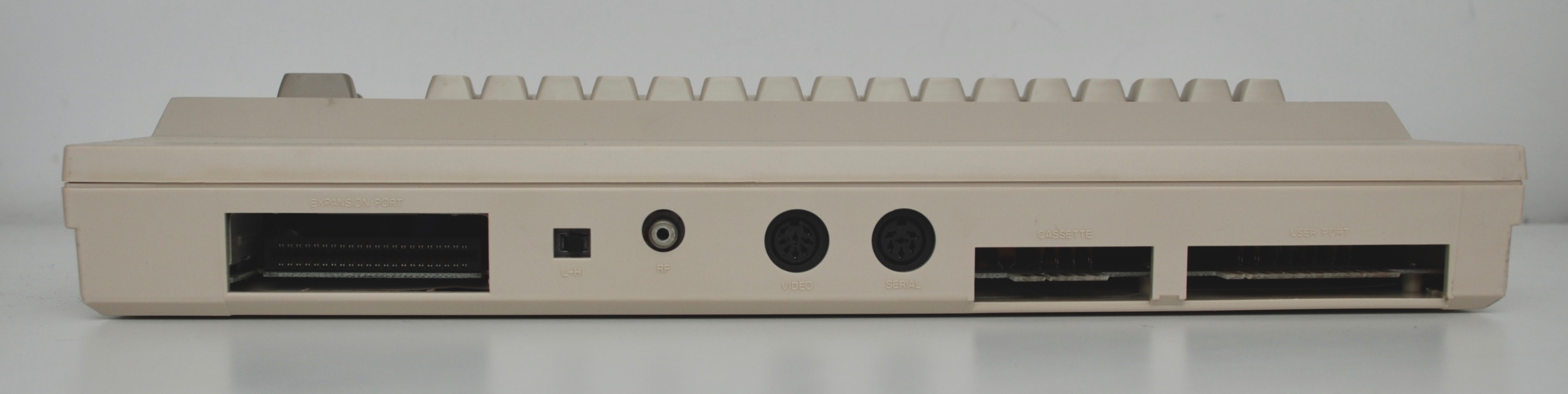 Commodore C64C - Old Crap Vintage Computing