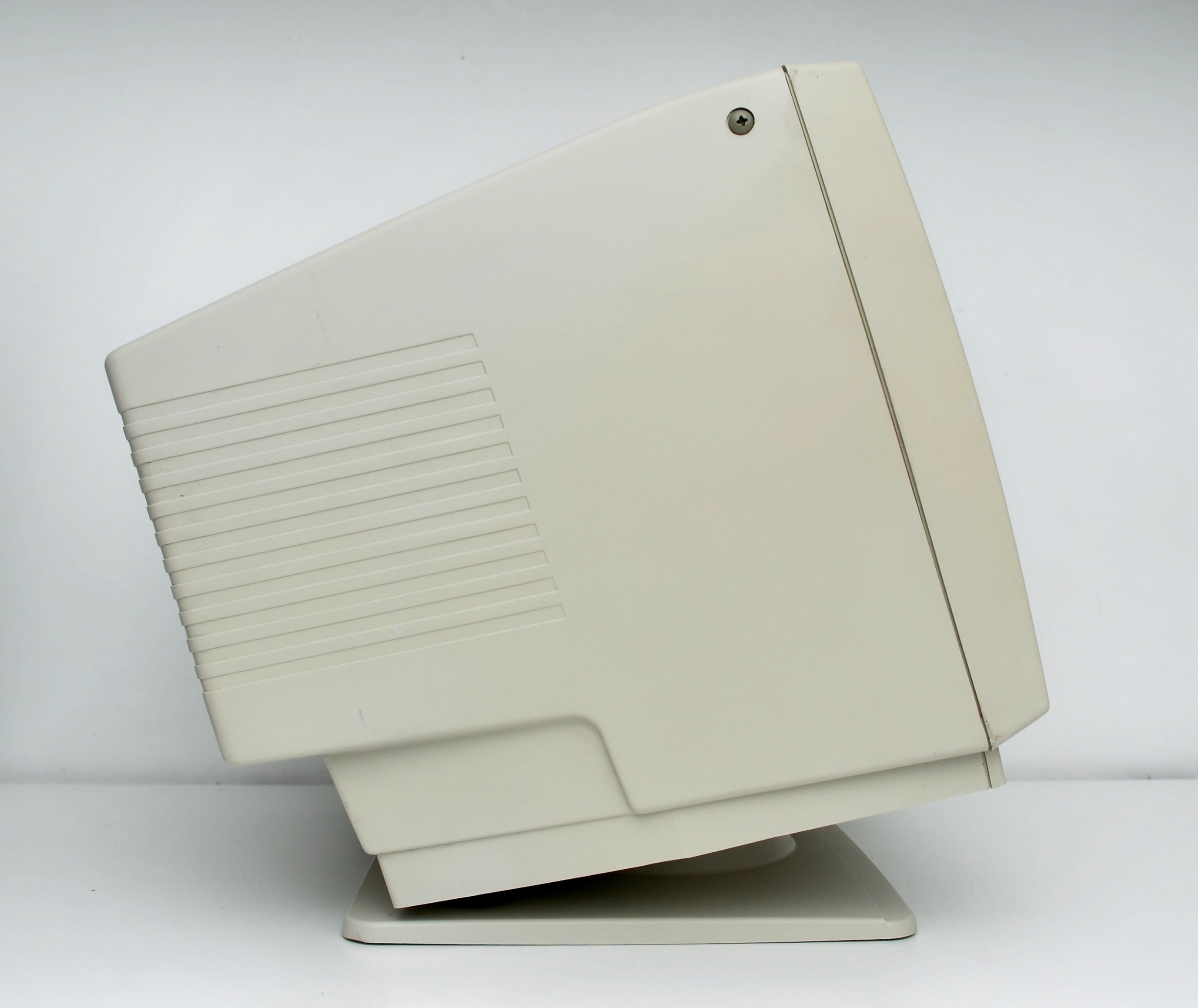 Atari PCM124 Monitor - Old Crap Vintage Computing