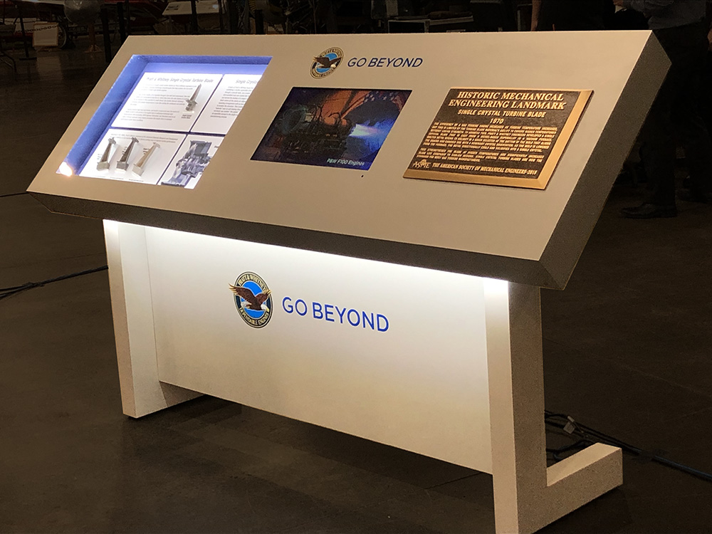 Museum Exhibit Case – John Oldham Studios, Inc.