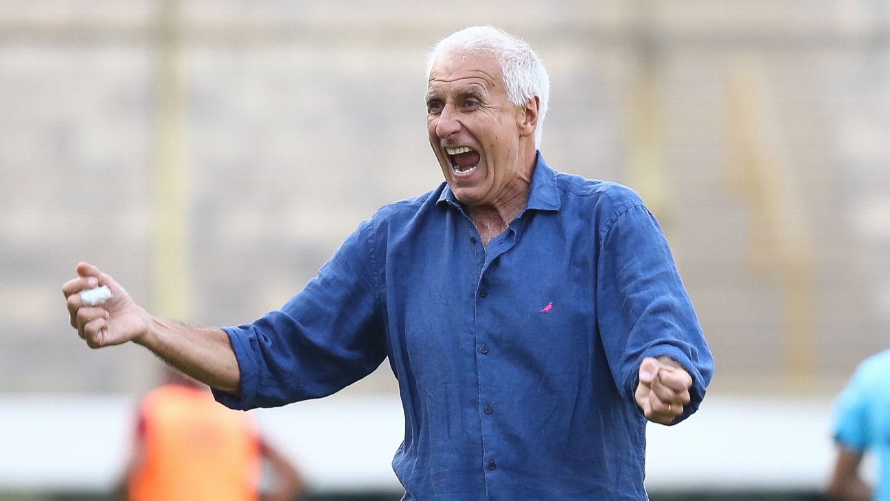 César Cueto, el Poeta de la zurda cumple 69 años | ONCE