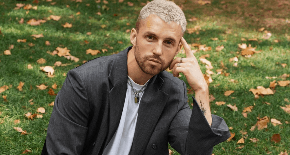 Canadian Men – Meeting, Dating, and More (LOTS of Pics)