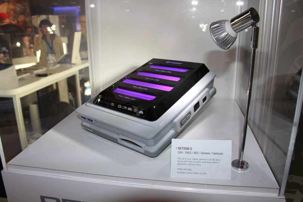 E3 2013: RetroN 5 Retro Gaming Console | oprainfall