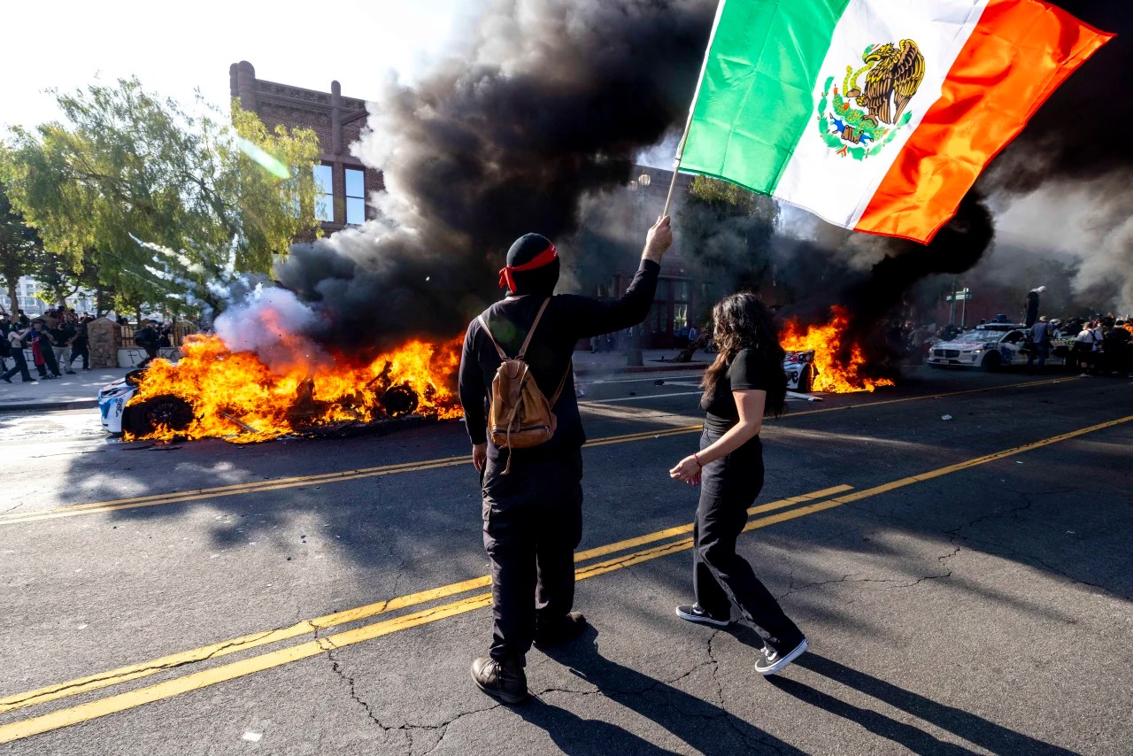 Trump S Bid To End Birthright Citizenship Reaches The Supreme Court Wsj