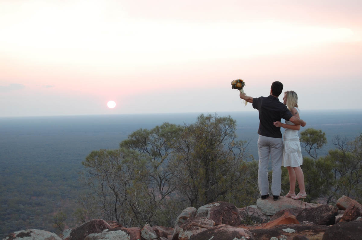 Farm Stays & Outback Accommodation - Mount Oxley, Rossmore Station ...