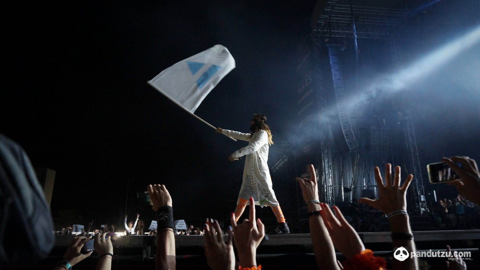 Cum a fost concertul 30 Seconds to Mars de la Bucuresti vs. Sofia Rocks ...