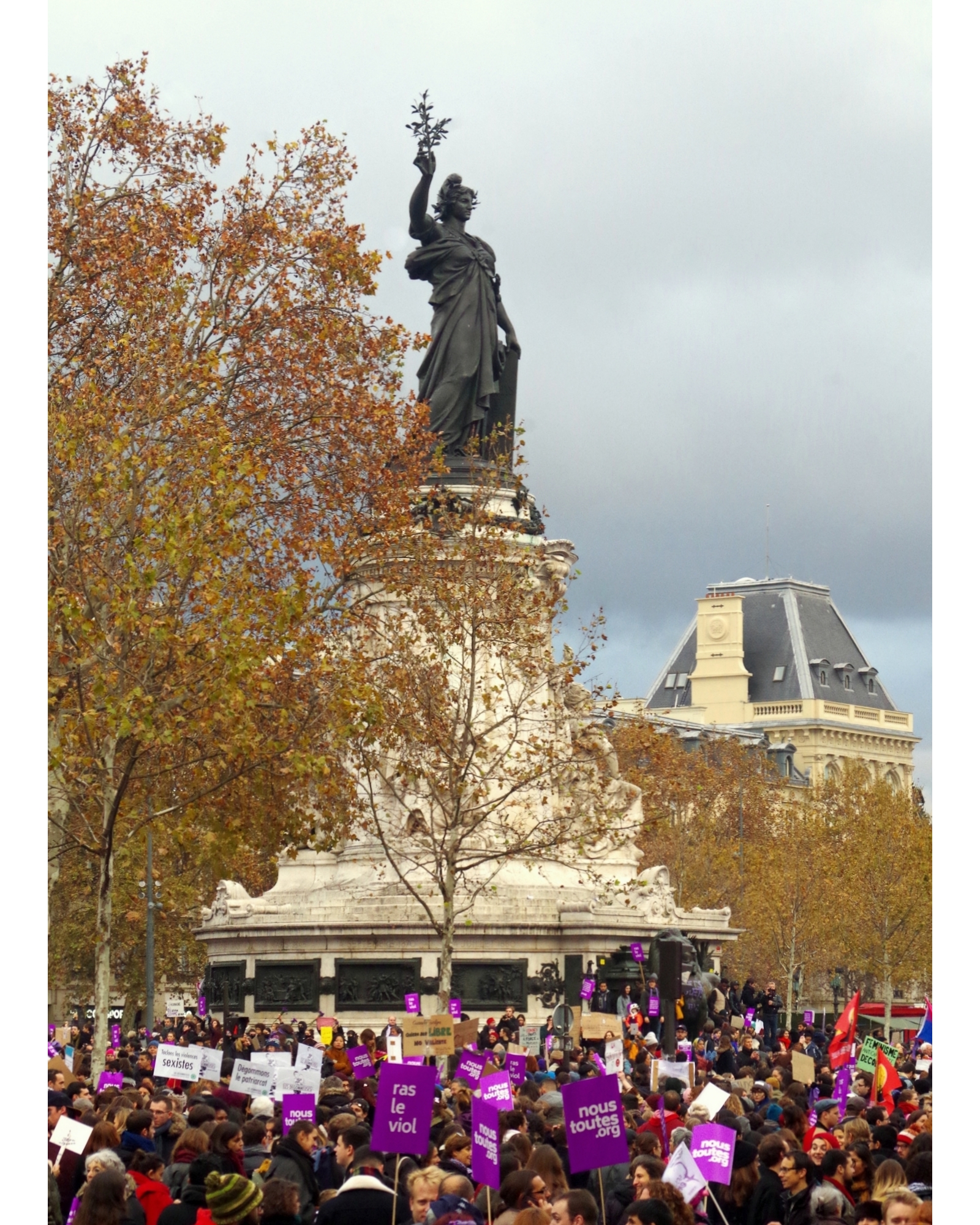 Photo story – Paris protests sexist and sexual violence – Paris Lights Up