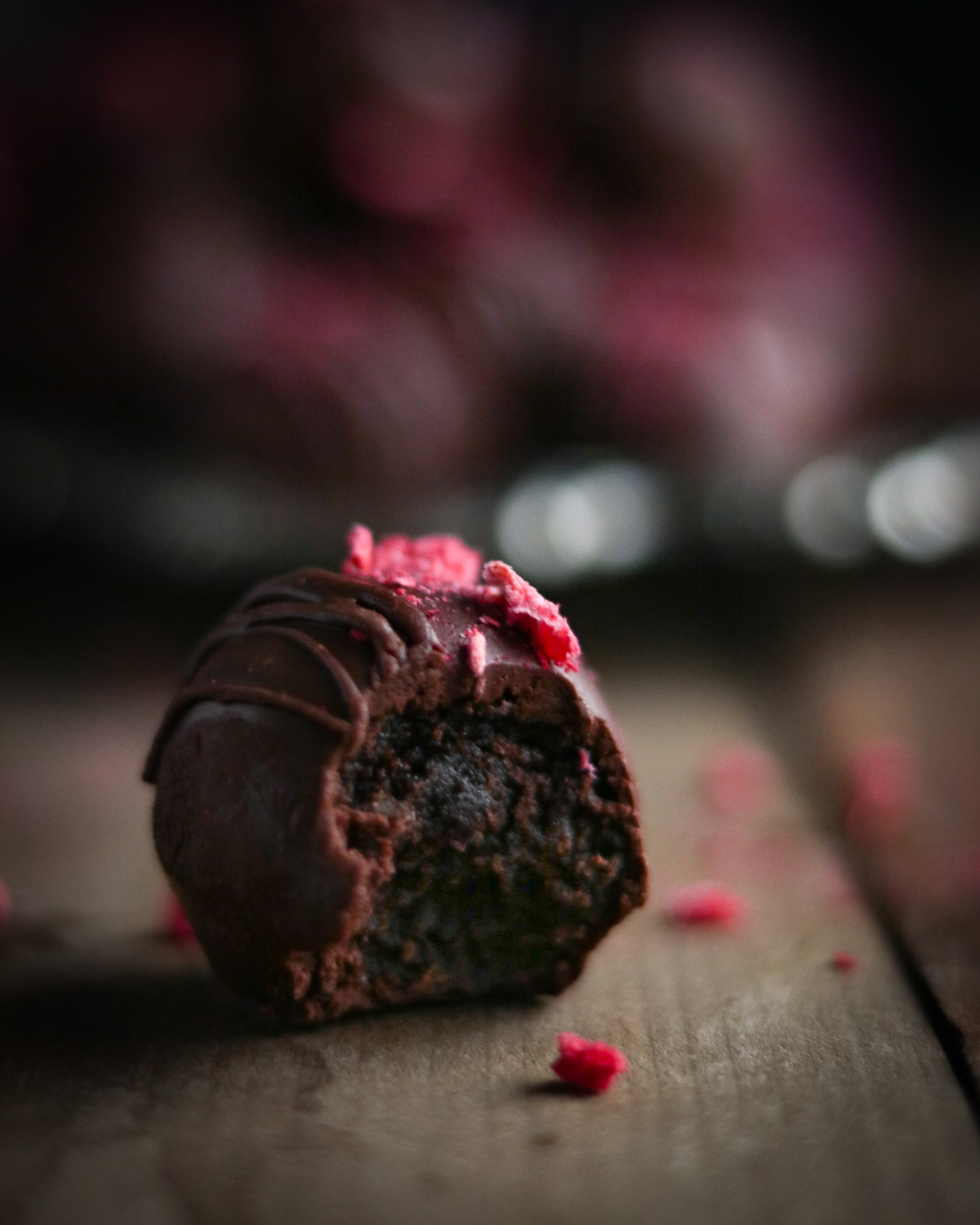 Chocolate Raspberry Cake Truffles – Peaches 2 Peaches