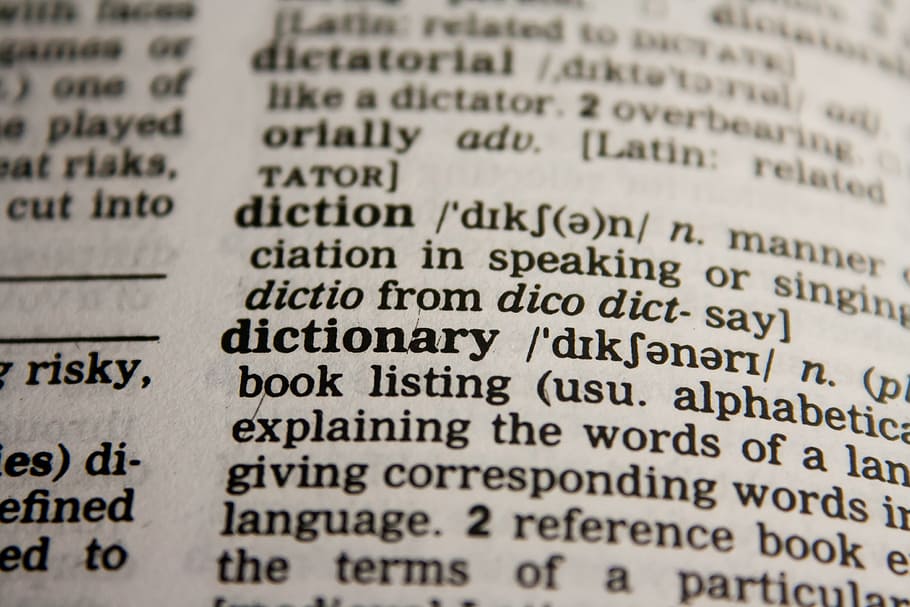 What is the Difference Between Glossary and Dictionary - Pediaa.Com