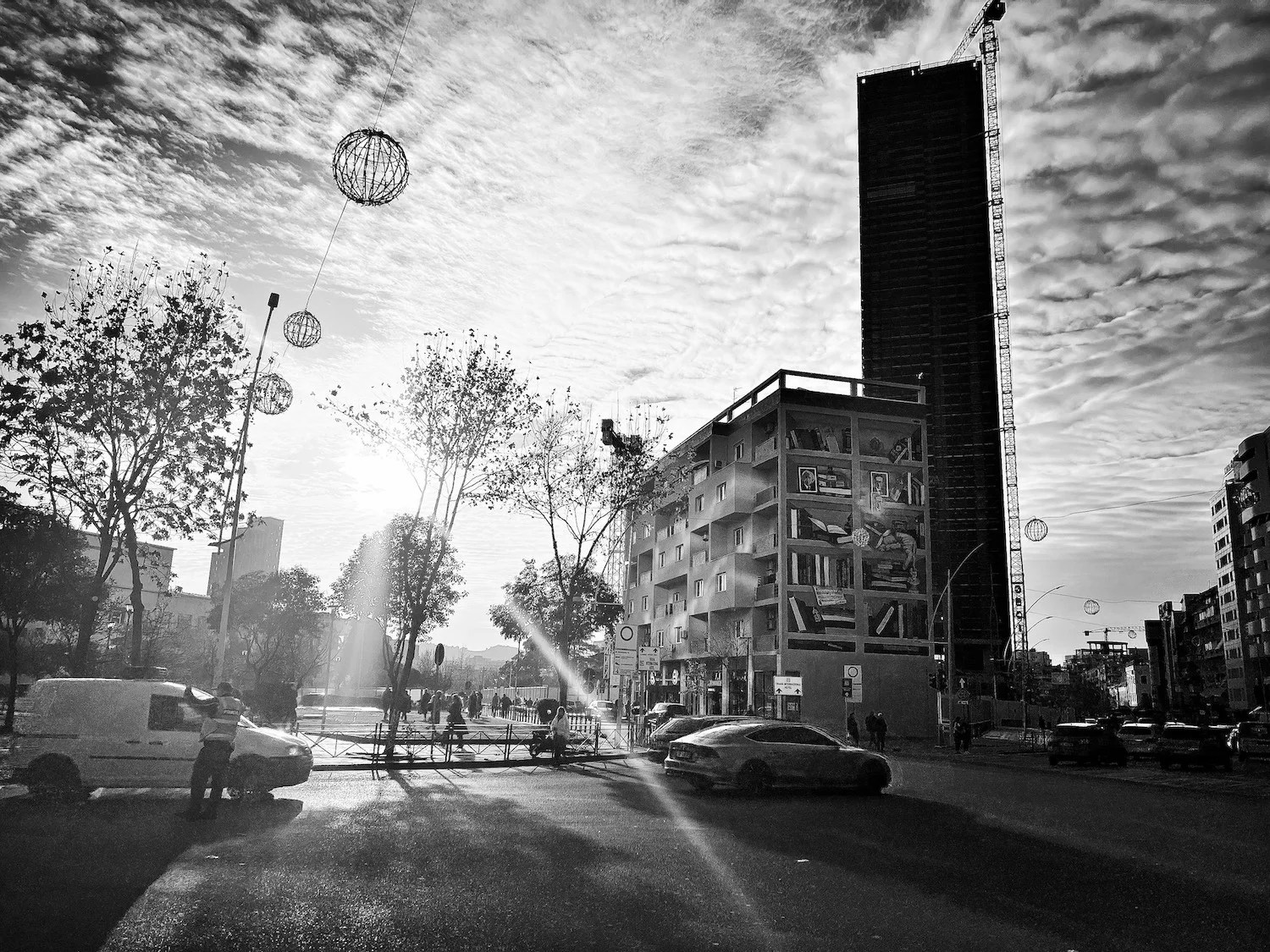 KARTOLINË NGA TIRANA #2 – Peizazhe të fjalës