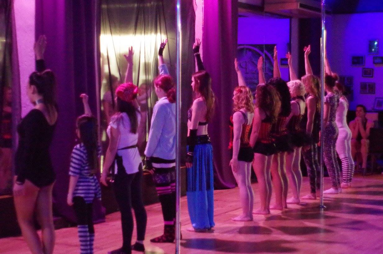 Showcases – Phases Pole and Aerial Studio