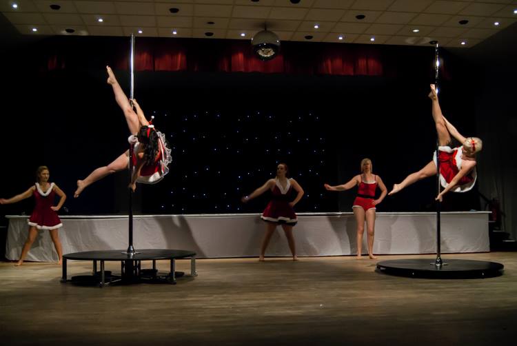 Showcases – Phases Pole and Aerial Studio