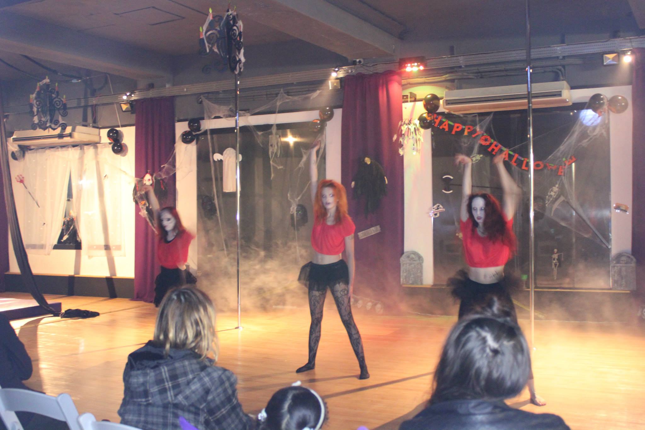 Showcases – Phases Pole and Aerial Studio