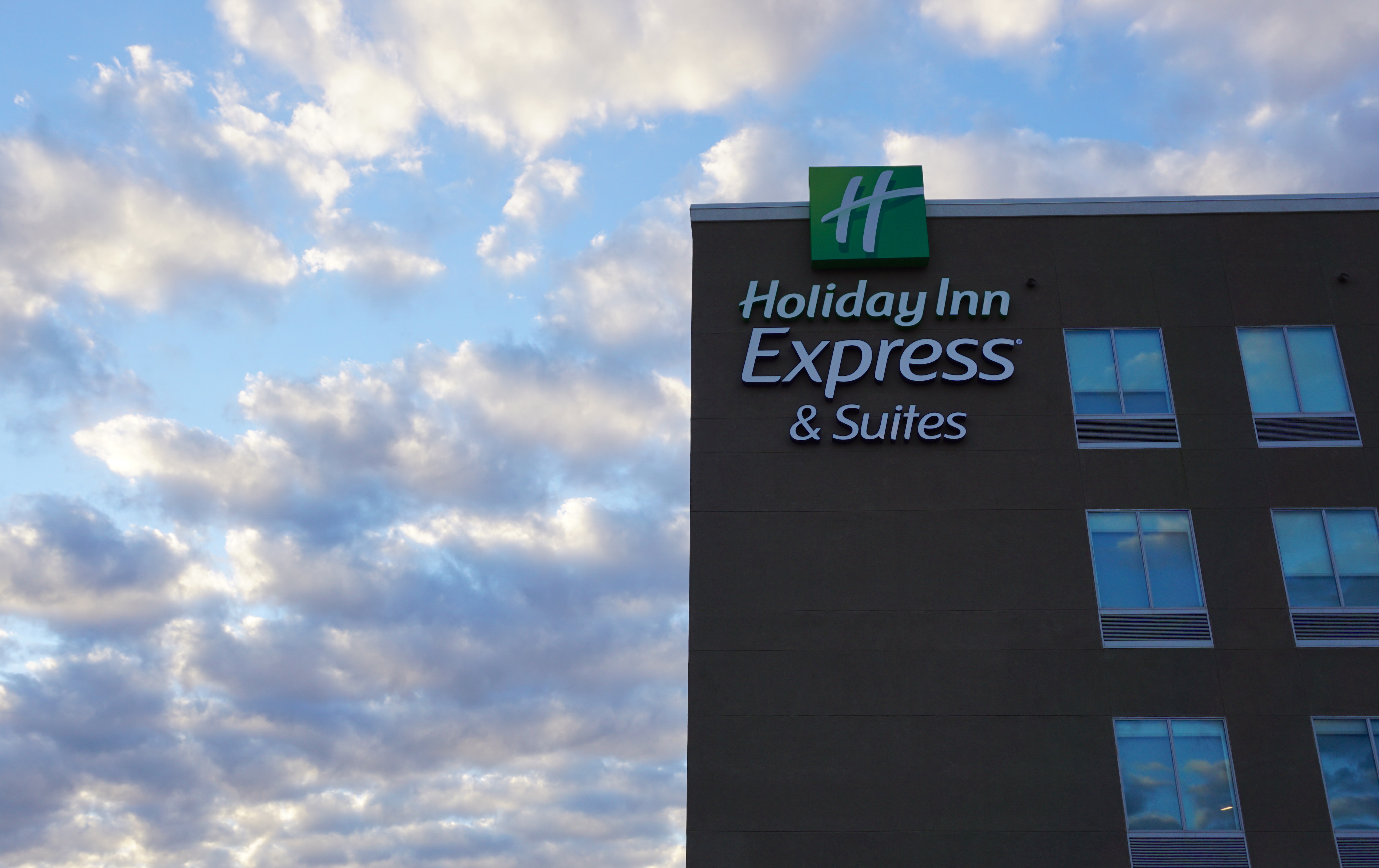 Review: Holiday Inn Express and Suites – Windcrest