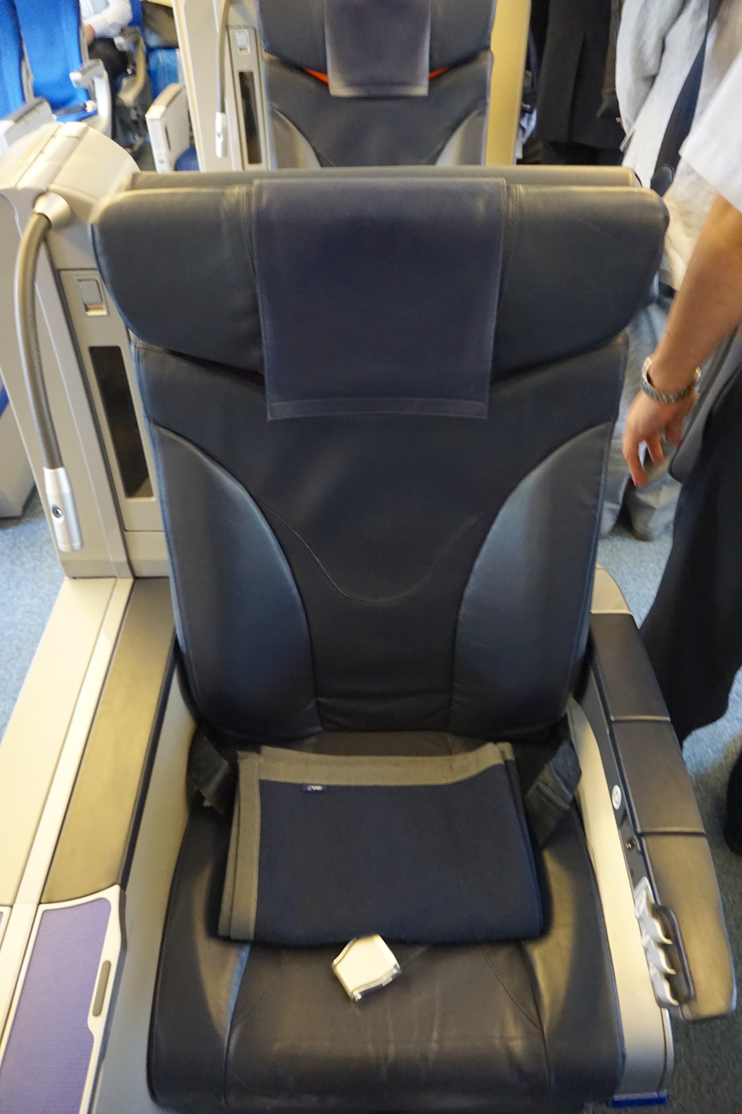 Review: All Nippon Airways 767-300 Business Class – Fukuoka to Naha