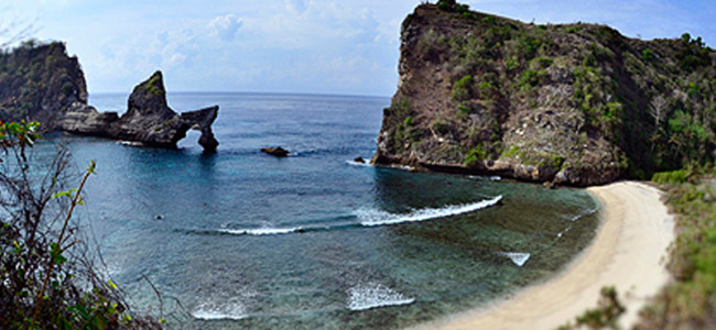 Pantai Atuh di Nusa Penida – inspirasibackpacker