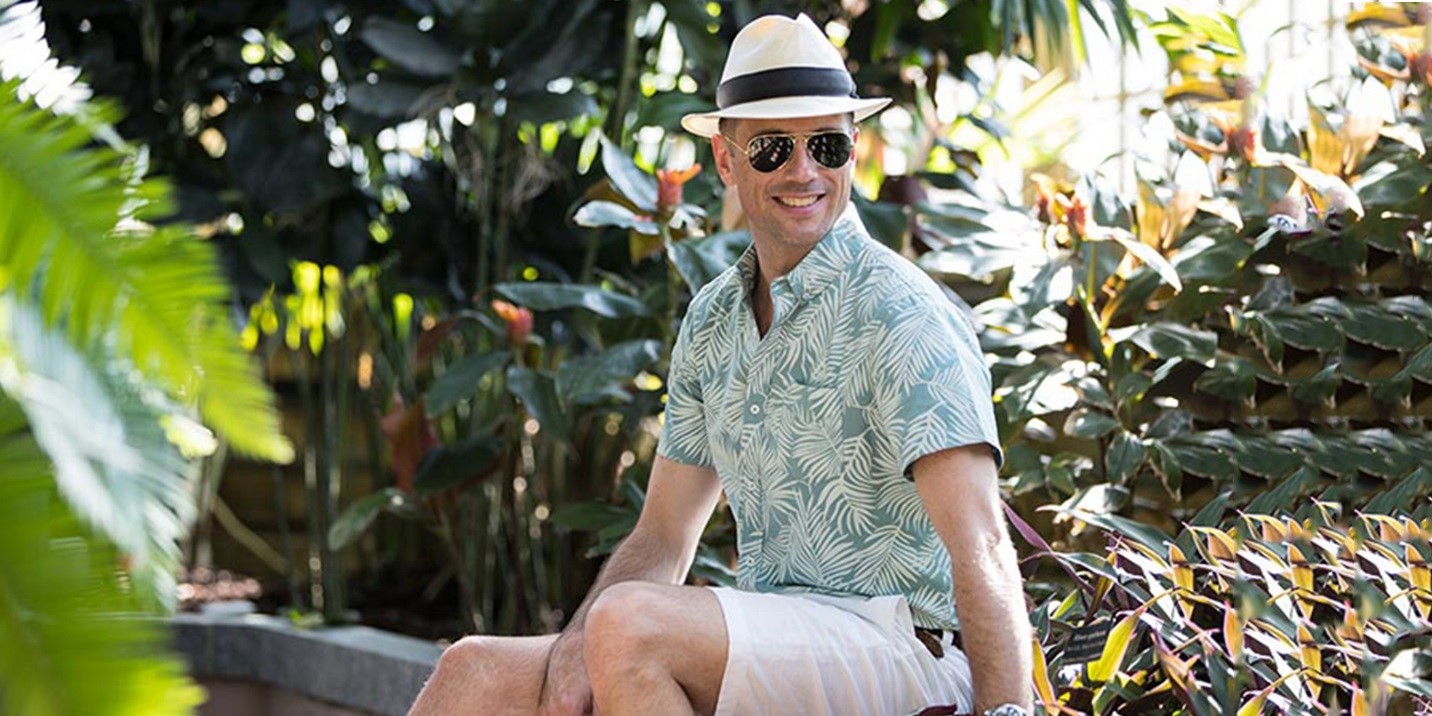 Best 10 Short Sleeve Shirts For This Summer | Untuckit - Pinstripe Men ...