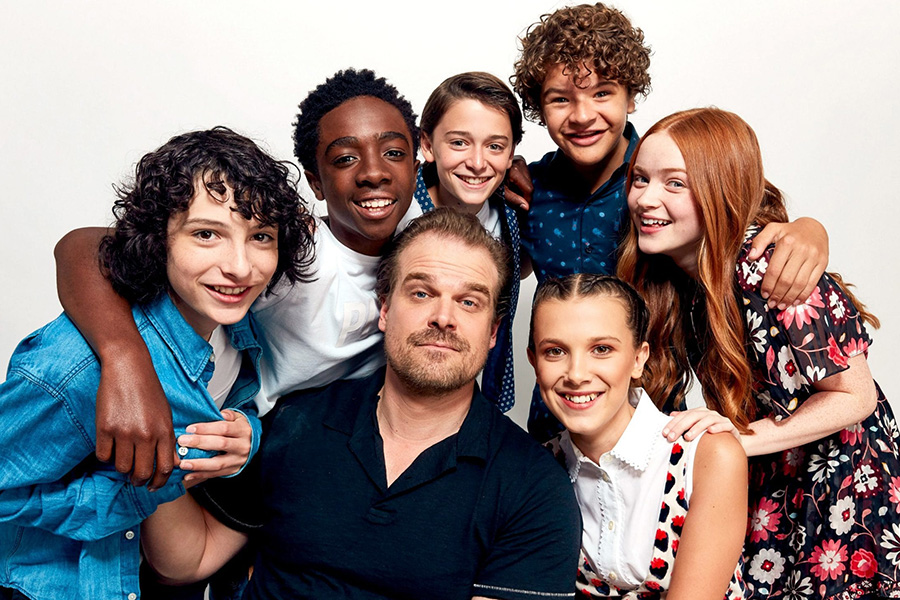 Stranger Things: Vídeo mostra primeira reunião do elenco para a 4ª ...