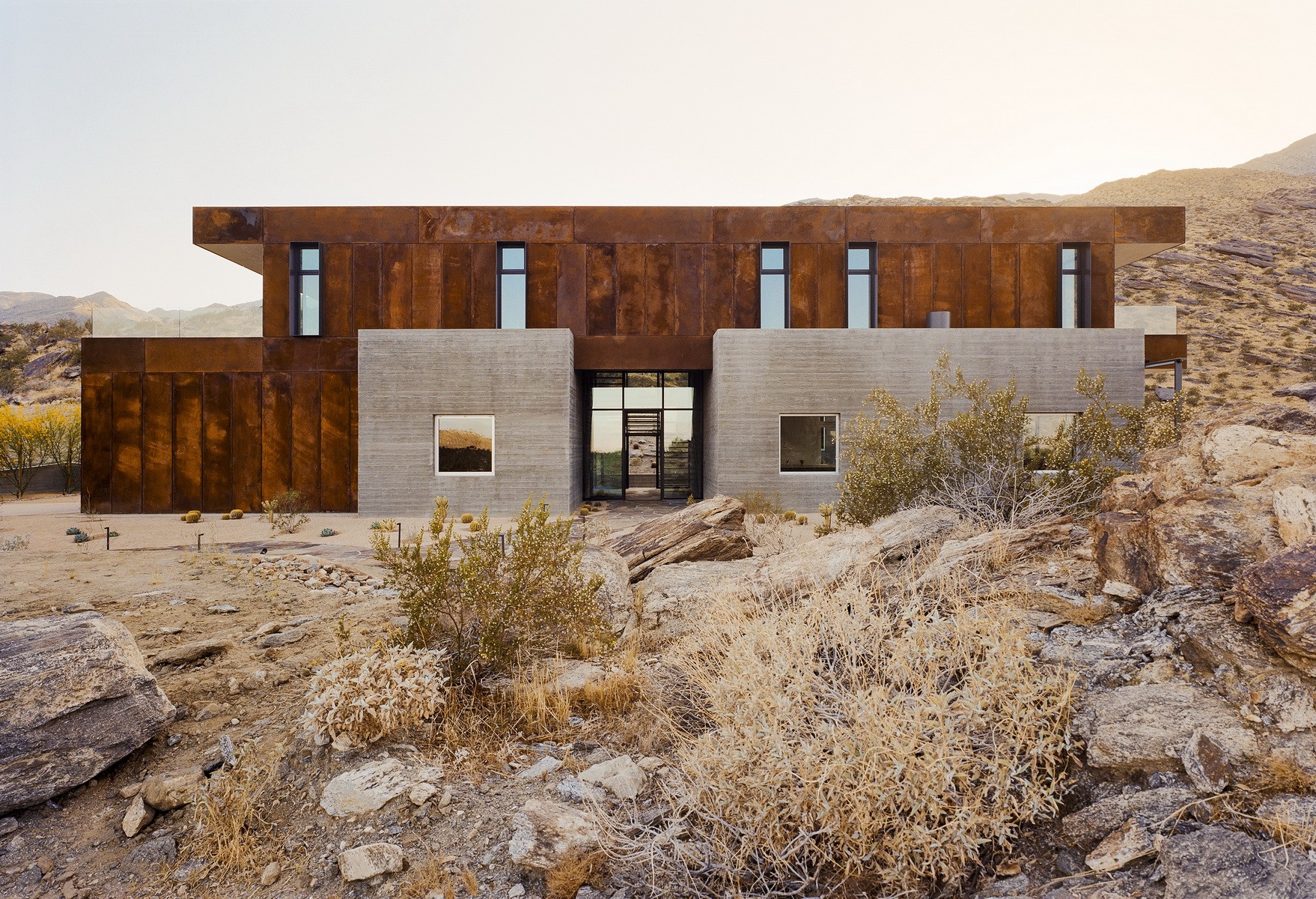 Elegant and Industrial, the Ridge Mountain House Finds a Place Nestled ...