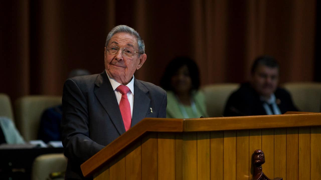 Raúl Castro renuncia como primer secretario del Partido Comunista de Cuba