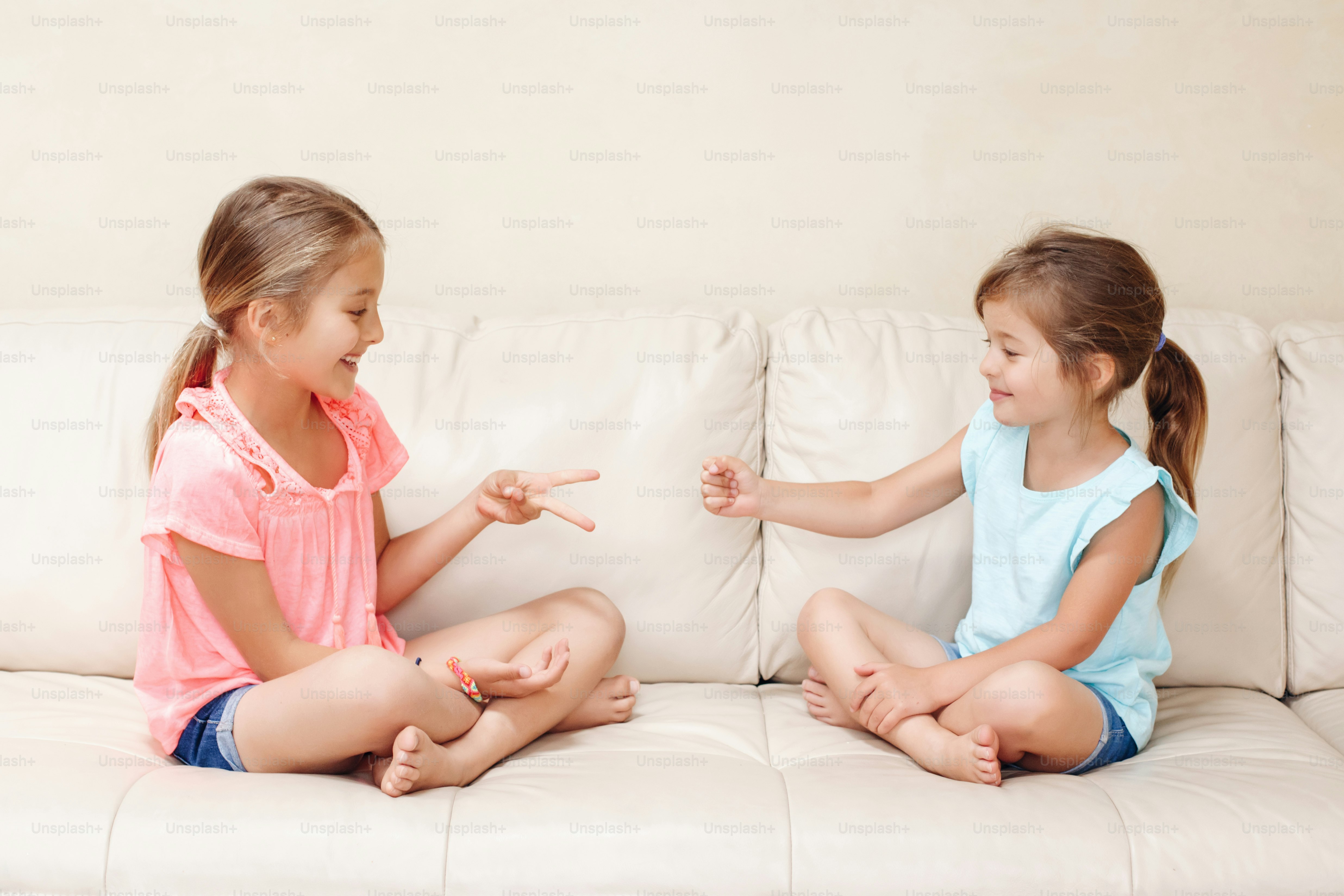Rock Paper Scissors Pictures Download Free Images On Unsplash