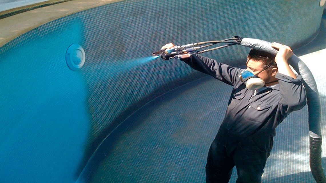 Pool waterproofing. • POLIMPERTECNO