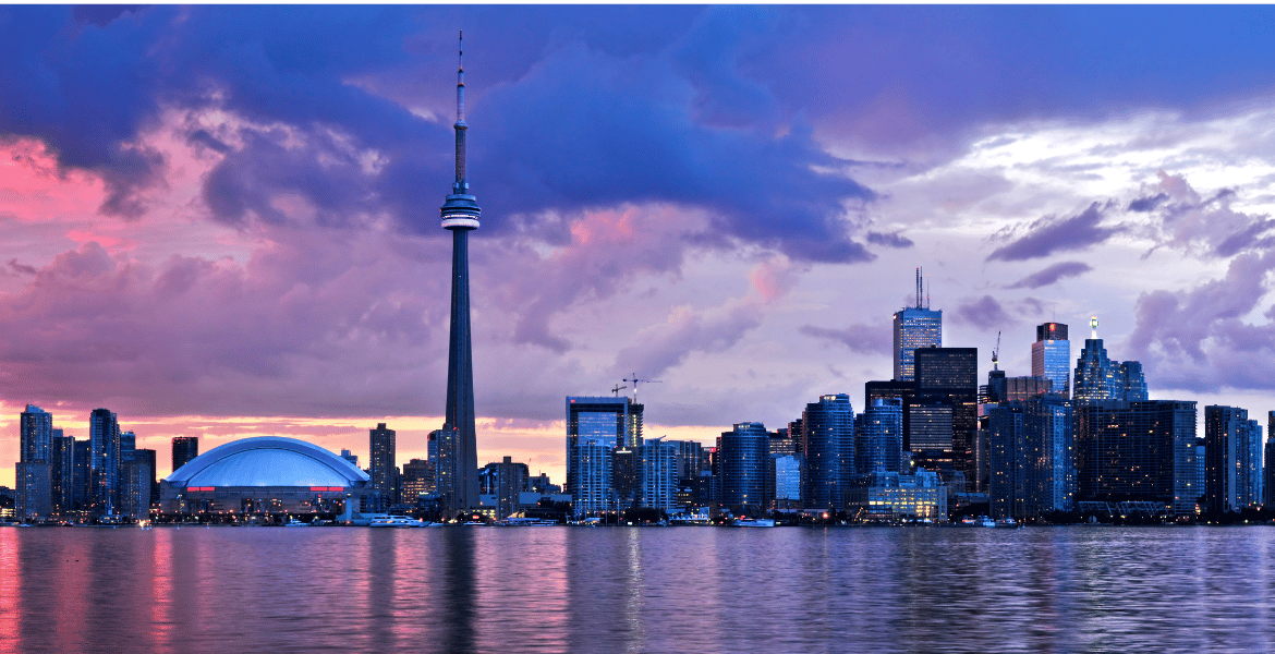 18 Ideas for an Action Packed Toronto Family Vacation - Postcard Narrative