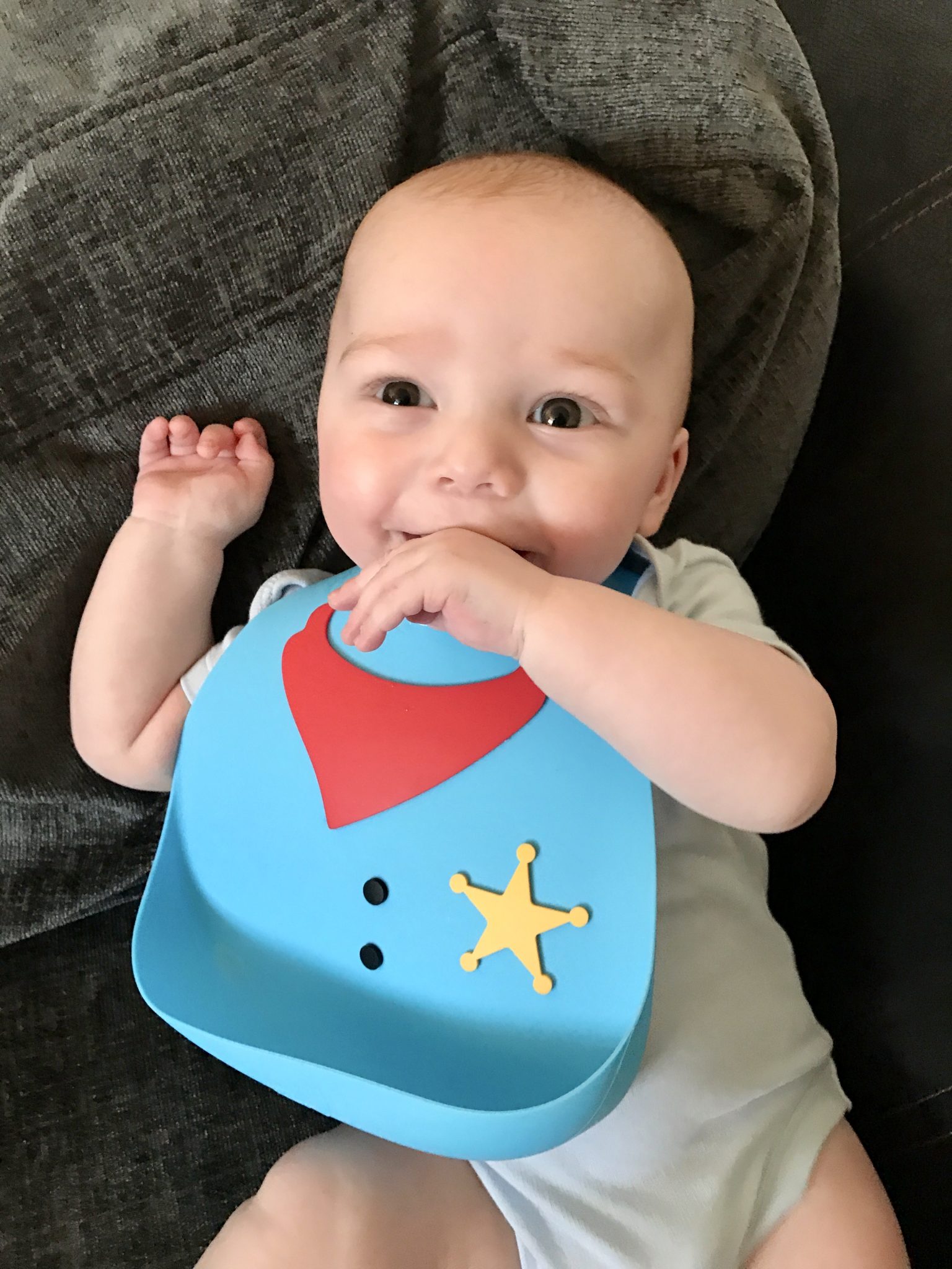 The Sheriff comes to town - Make my day baby bib - Pretty Big Butterflies