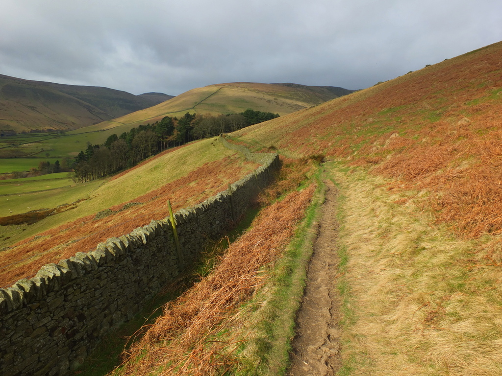 Rails and Trails and Ales on the Backbone of England - Prime Passages