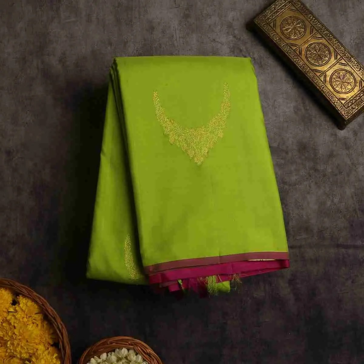 Parrot Green Silk Saree With Pink Blouse Priyangaa