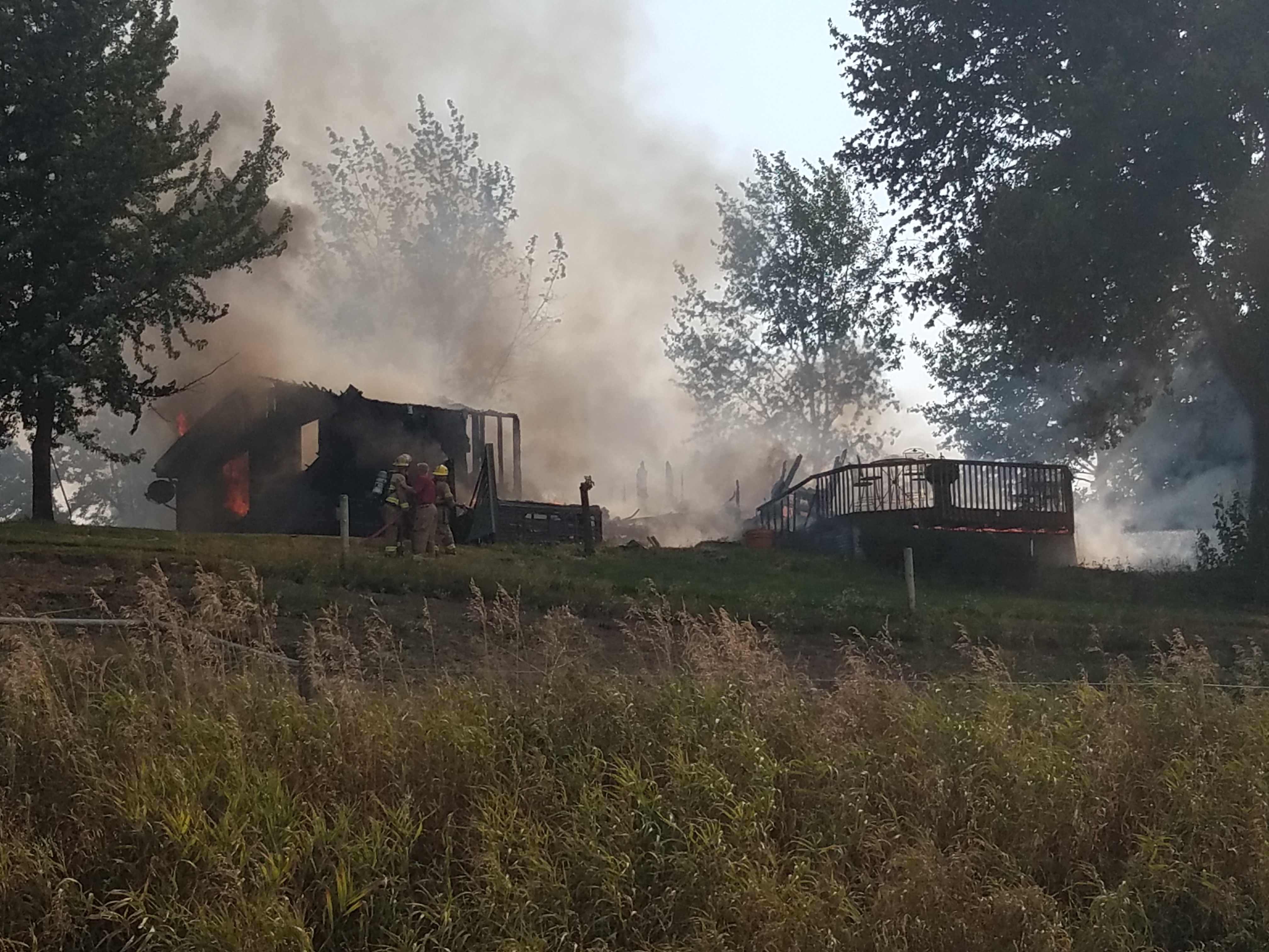 Two dogs died in Tuesday’s house fire South of Pullman – Pullman Radio
