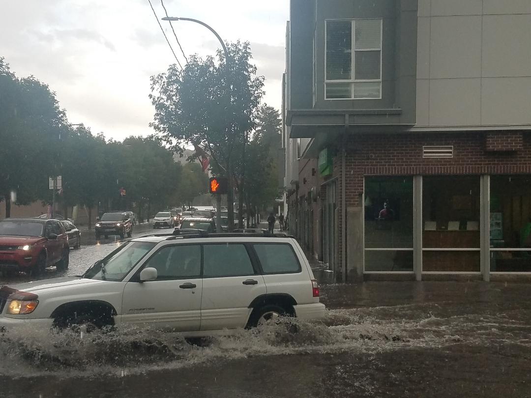 Downpour causes flooding in Pullman – Pullman Radio