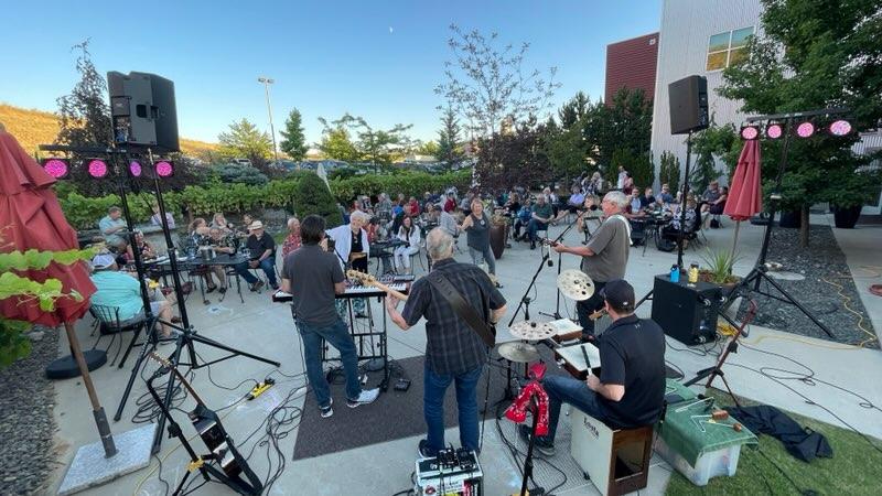 Jon & Rand Band Performing On The Merry Cellars Winery Patio In Pullman Friday Night – Pullman Radio