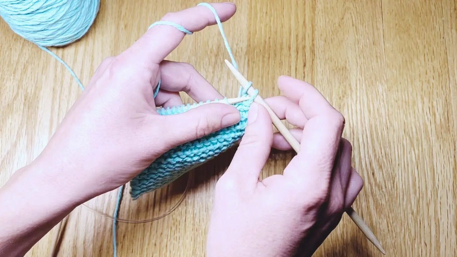 Bind Off or Cast Off Stitches to Finish Knitting - PurlsAndPixels