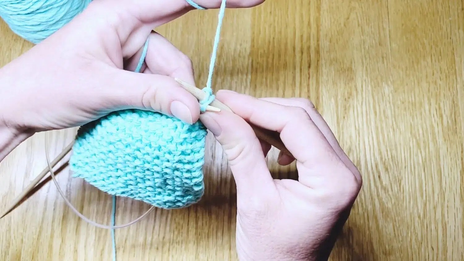 Bind Off or Cast Off Stitches to Finish Knitting - PurlsAndPixels