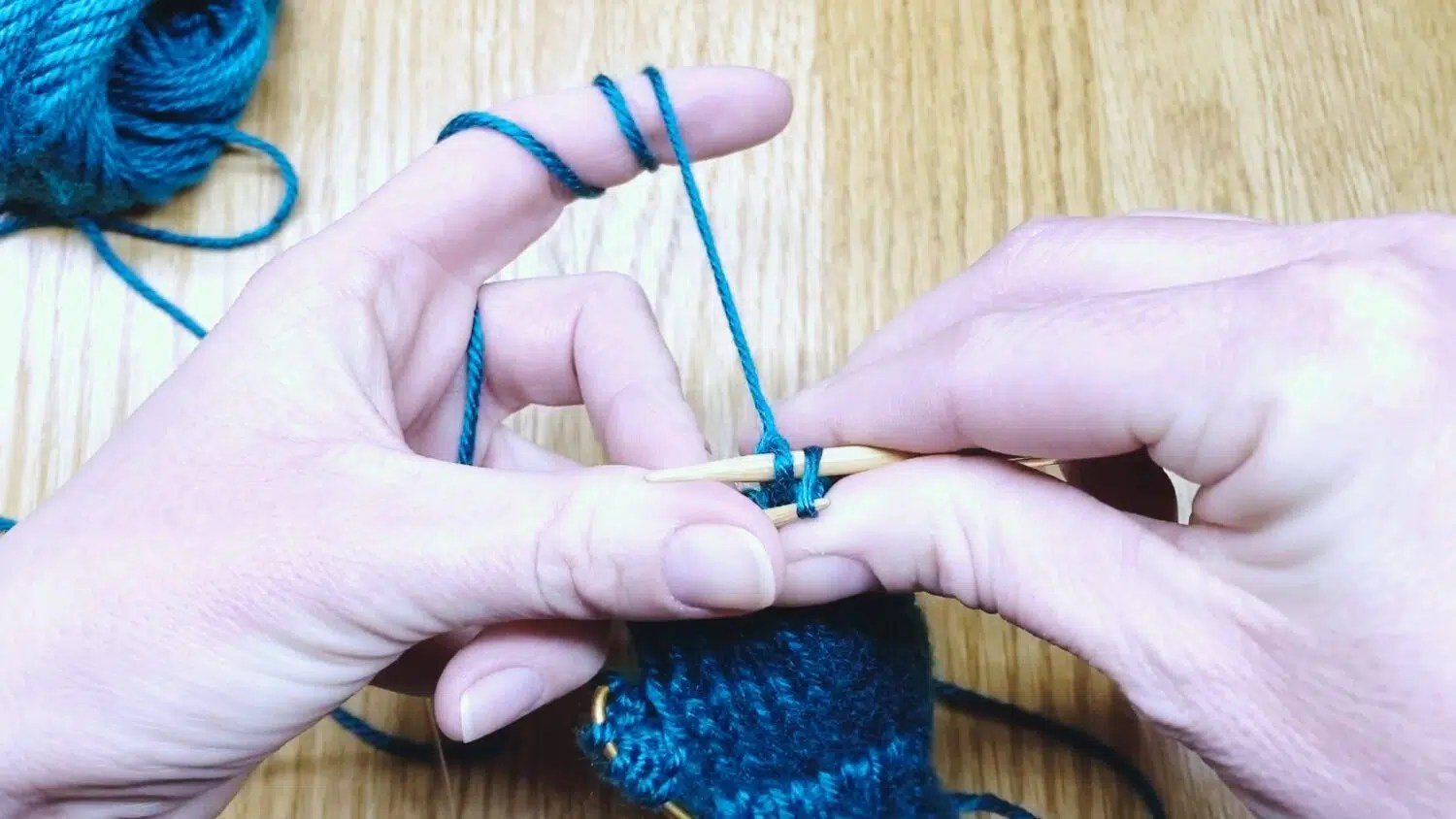 Bind Off in the Magic Loop - PurlsAndPixels