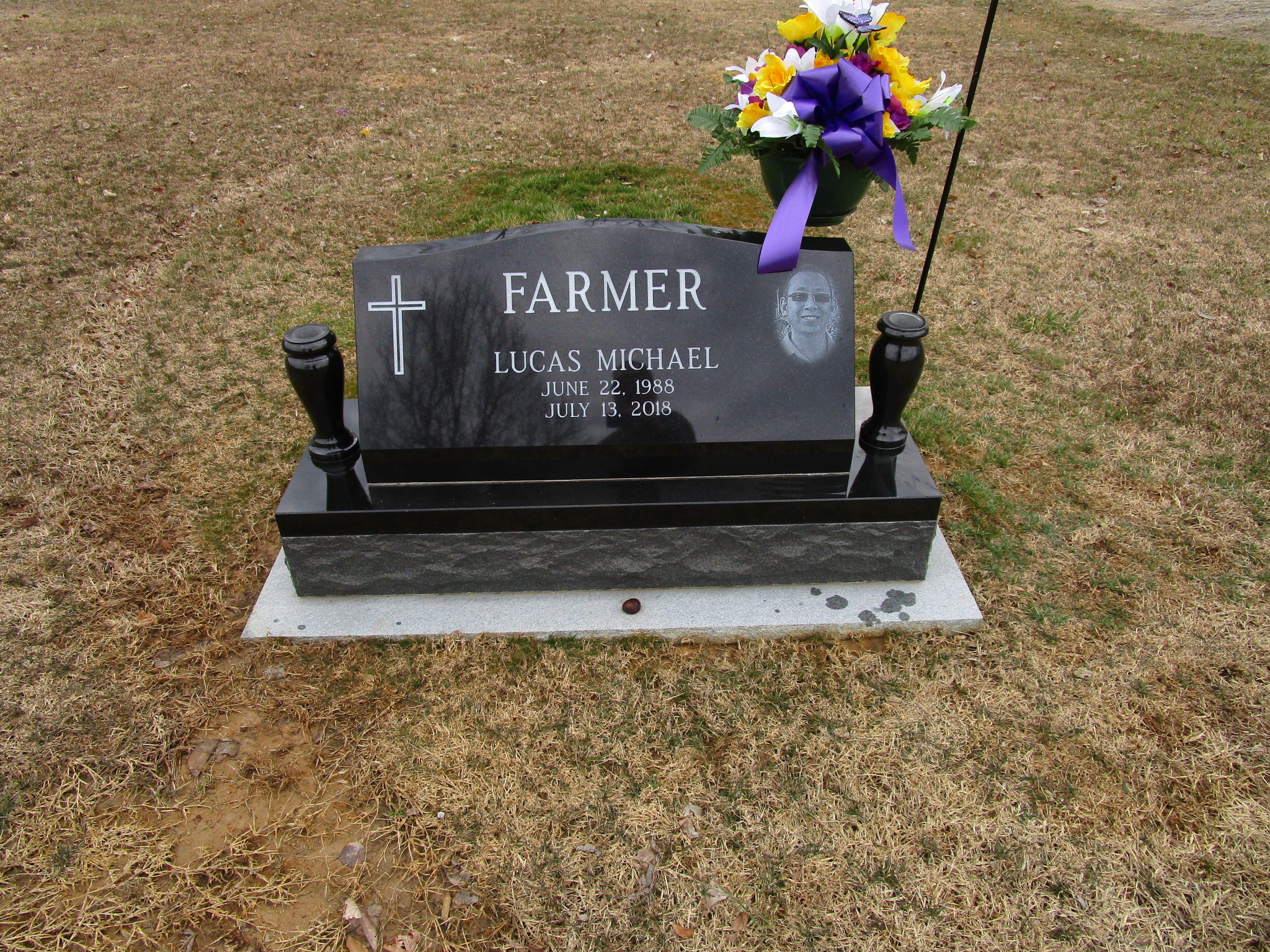 Grass Markers, Bevels, & Upright Monuments - Pyramid Marble and Granite