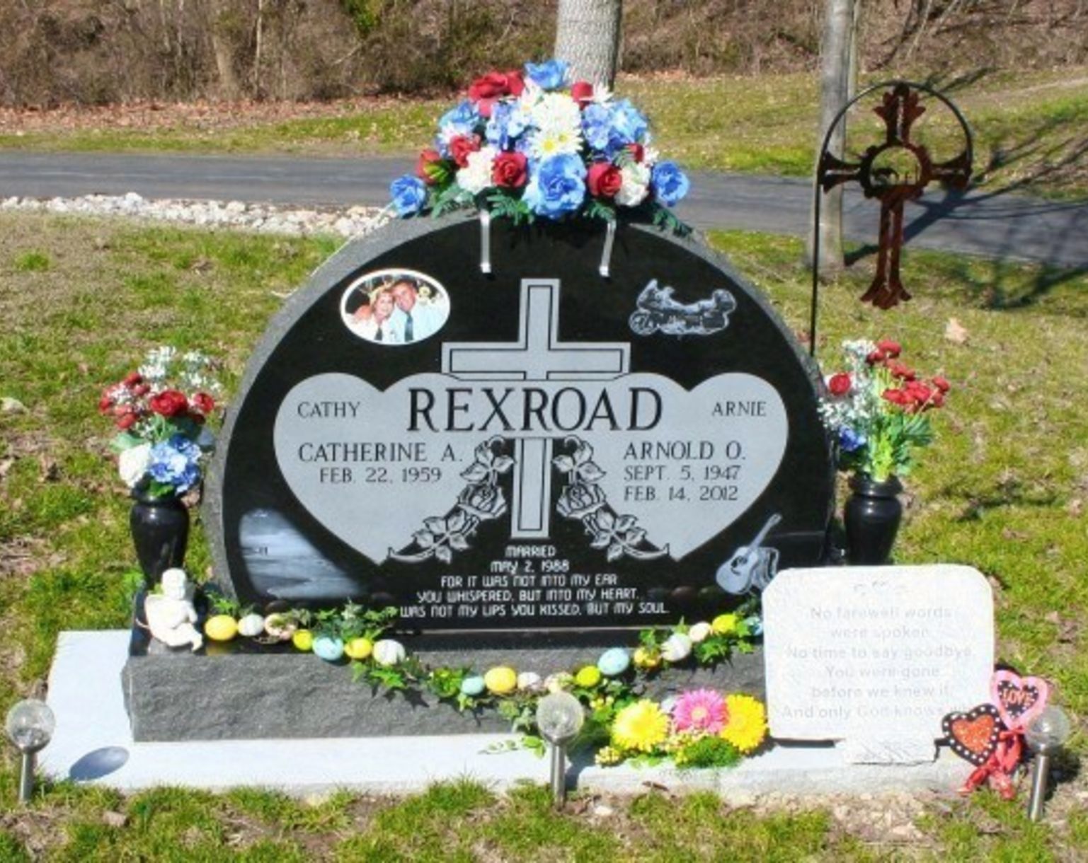 Custom Monuments - Pyramid Marble and Granite