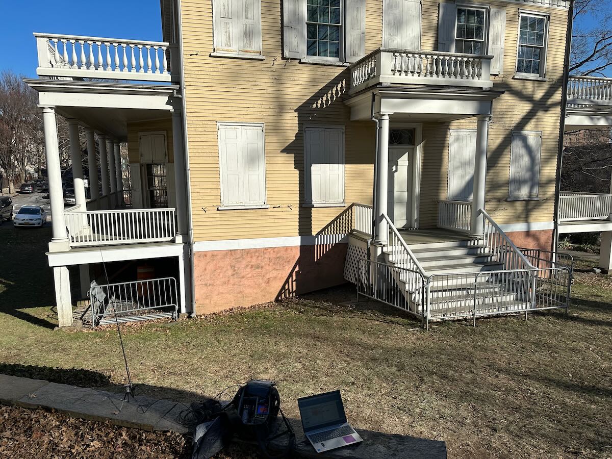 Conrad packs the Elecraft KX3 and AX1 for a New York City POTA Rove | Q ...