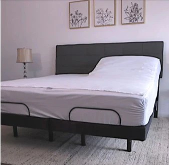How To Put Sheets On A Split King Bed The Quickzip Sheet Company