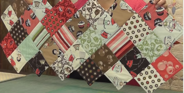 Zig Zag Charm Pack Table Runner Use This Clever Layout Technique - Quilting Cubby